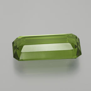 8.20ct Natural Lively Green Peridot, Octagon / Emerald Cut, VVS